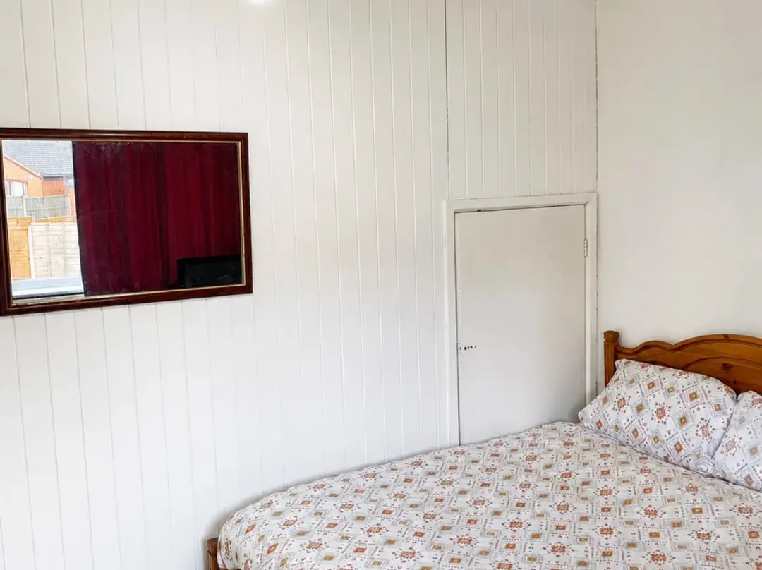 Cosy Room In Wolverhampton Perfect For Contractors - Wolverhampton