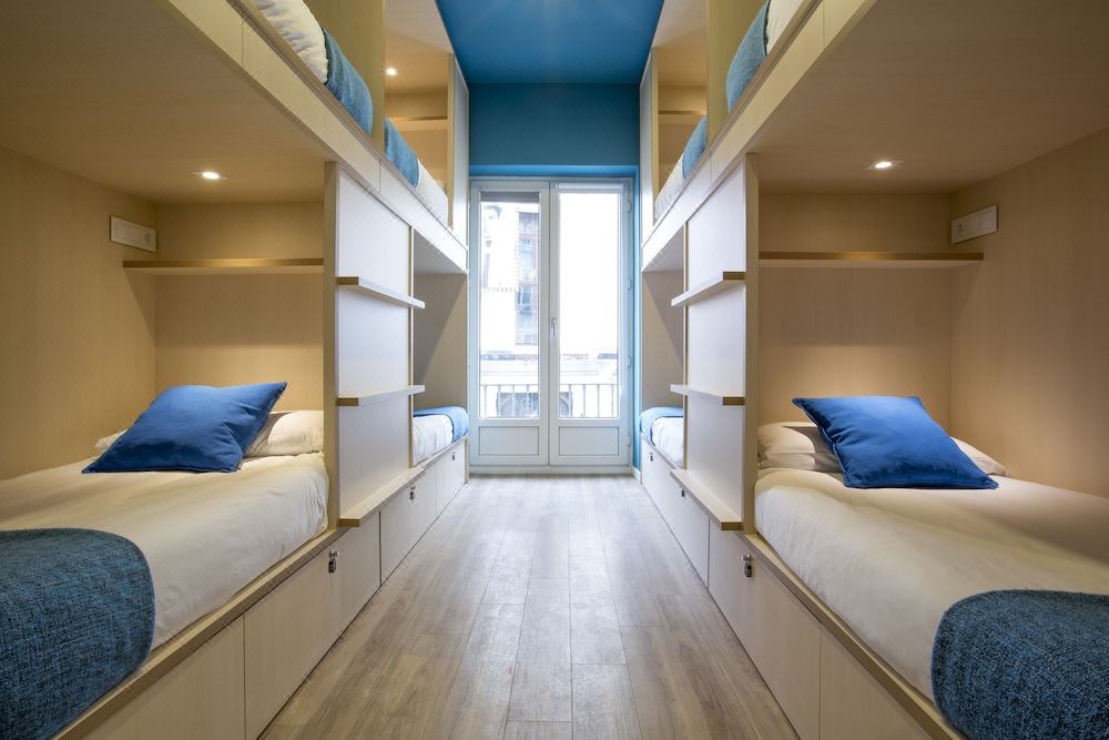 Mola Hostel - Chueca