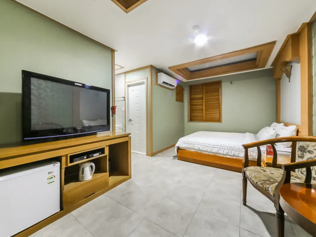 Geojedo Jangpyeong Prada - Geoje