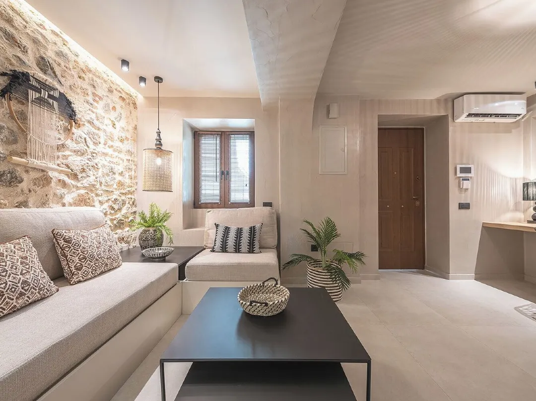 Apollonos 28 Luxury Suites - Athens