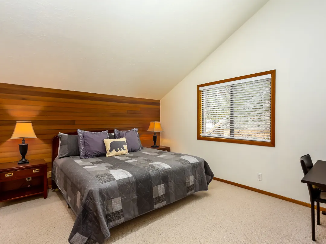 Private Hot Tub And Scenic Bike Paths - Charming Sunriver Retreat - Sunriver, OR