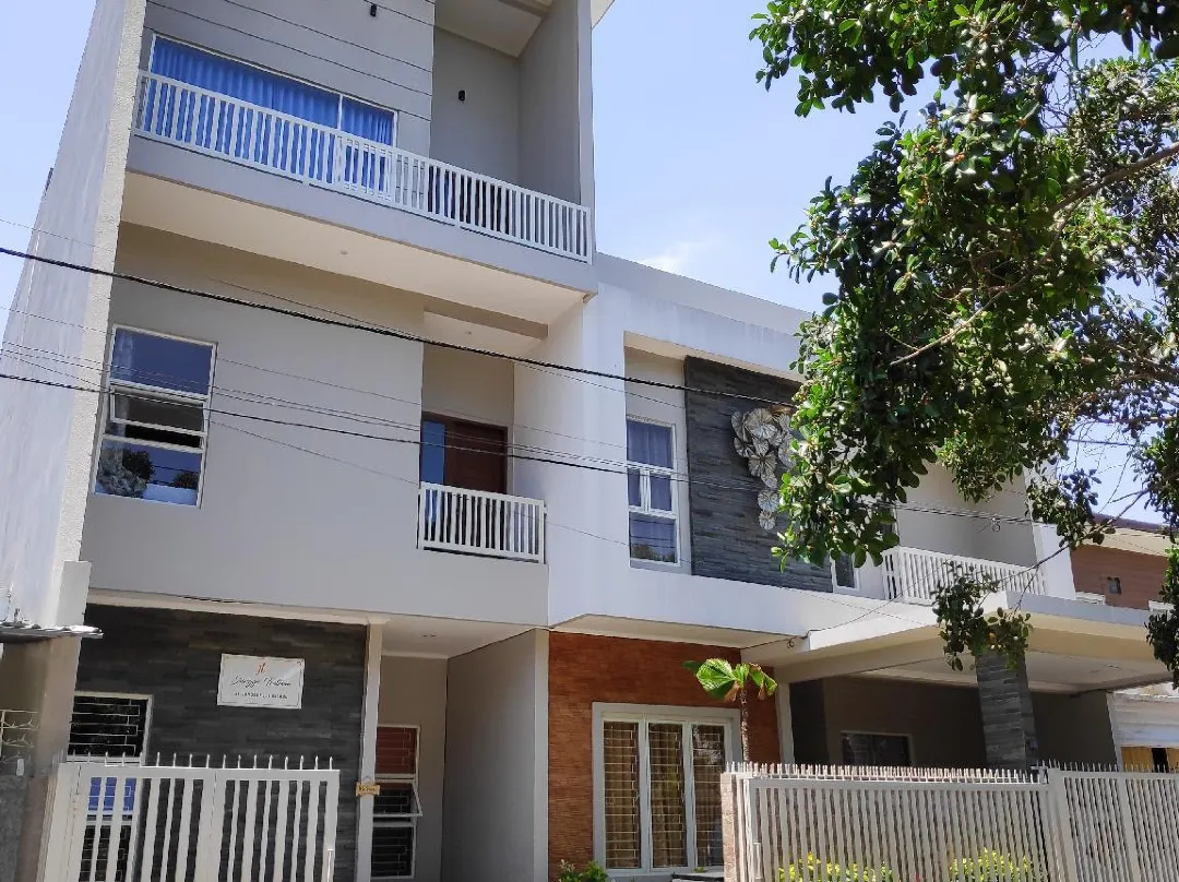 Junggo Tentrem Guest House - Malang