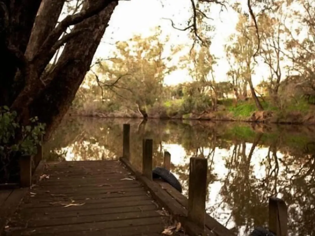 Lazy River Boutique Bed & Breakfast - Mandurah