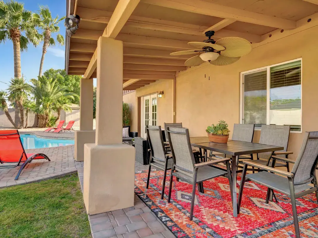 Deep Pool And Outdoor Dining Oasis - Stunning Retreat - Scottsdale, AZ