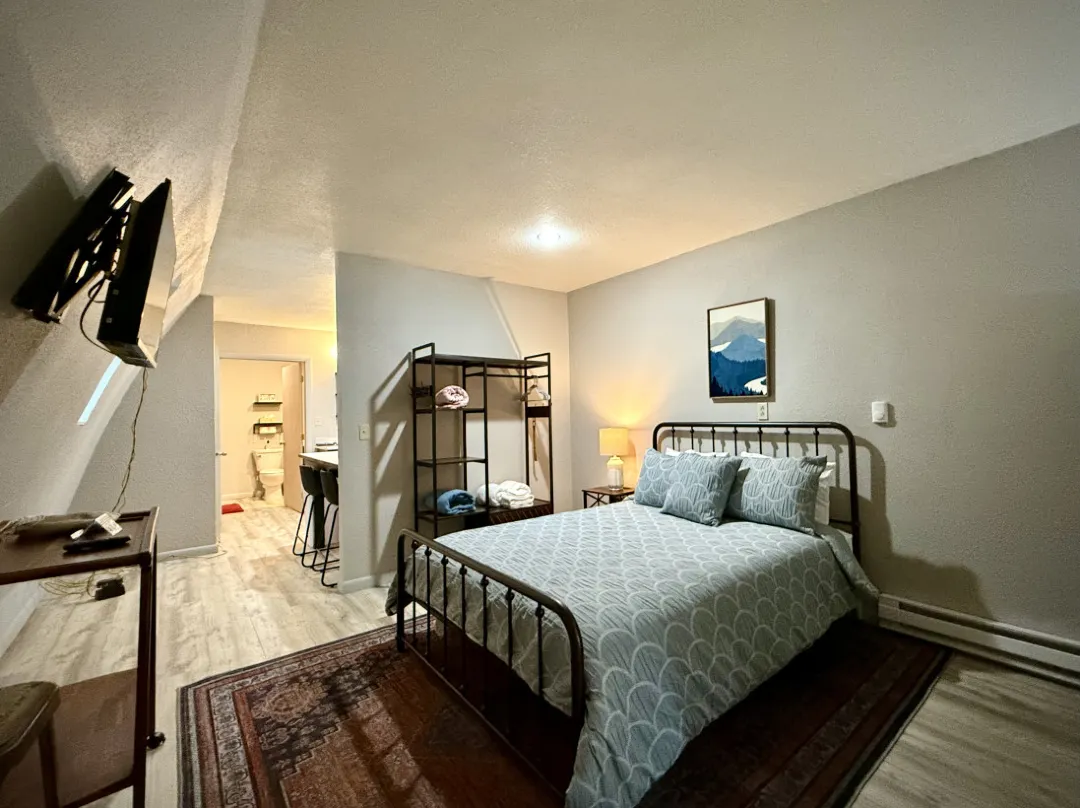 Wood-burning Fireplace And Scenic Surroundings - Cozy Charming Retreat - Baker City, OR