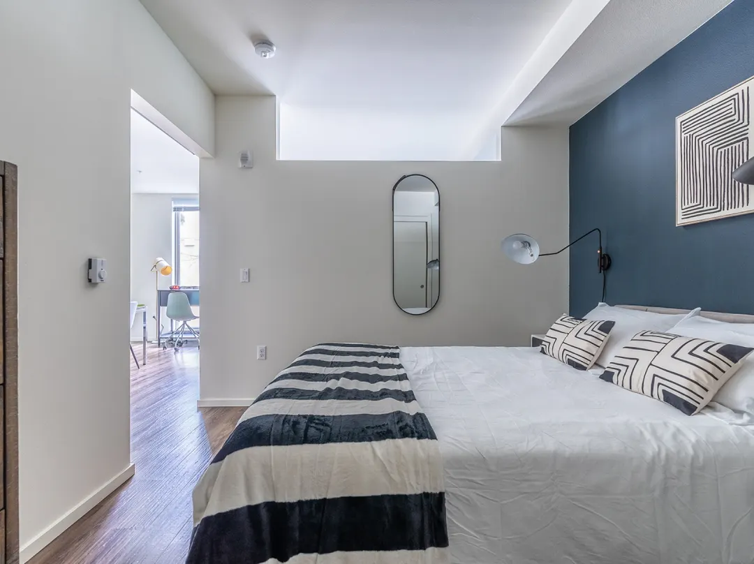 1br | Rooftop, Gym | Mercer Island | Sophari E - Redmond, WA