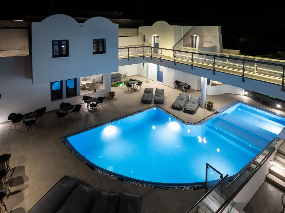 Tristhenia - Santorini