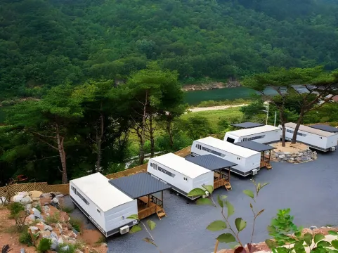 Danyang Pine Caravan Camping - Gumi