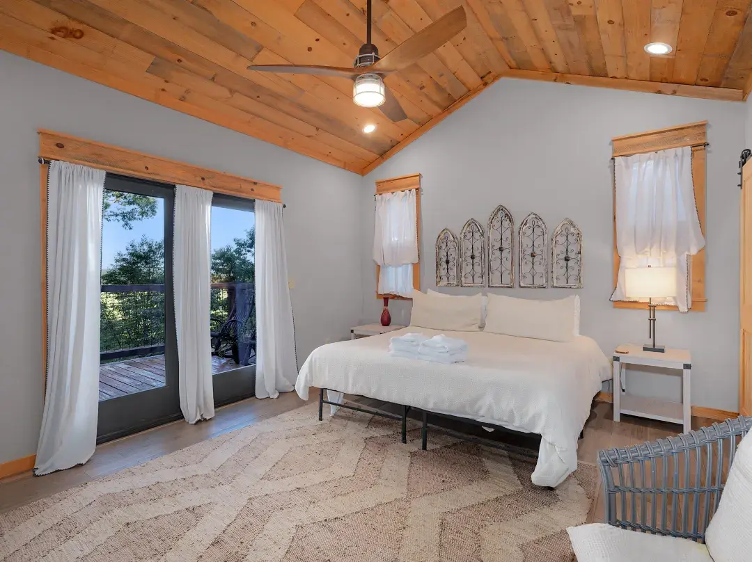 Hot Tub And Pool Table - Stunning Mountain Retreat - Blue Ridge, GA