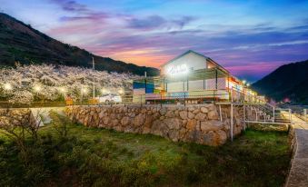 Hadong Hadong Castle Pension,Hadong-gun - Updated 2024 Reviews & Prices ...