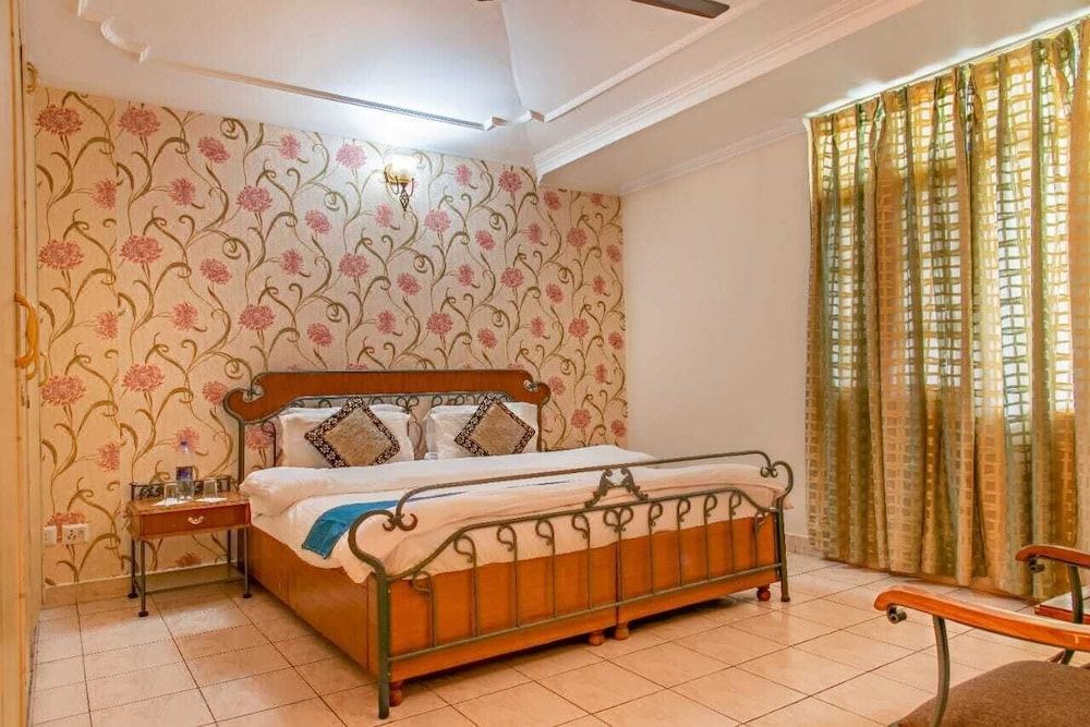 The Party House - Kasauli