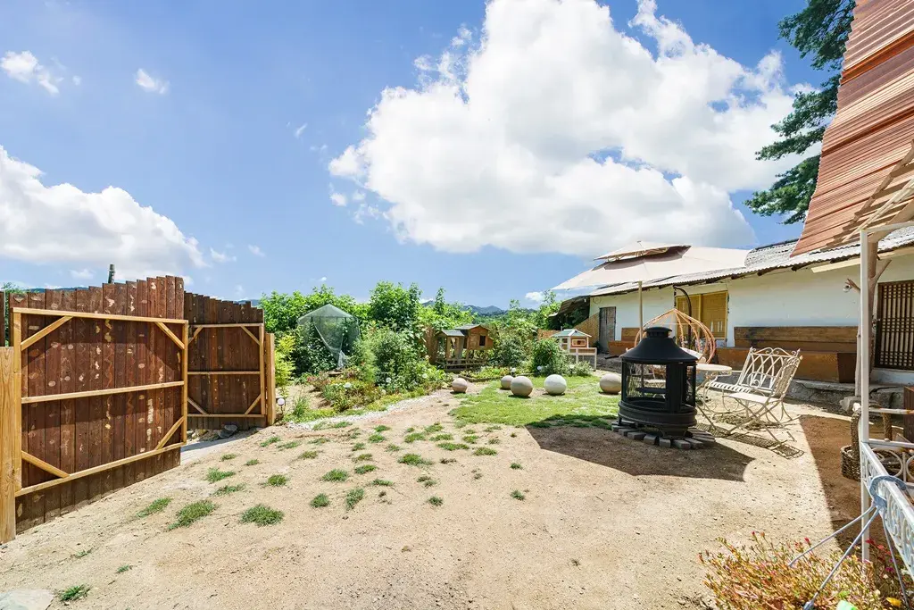 Goesan Hyeonminine Hwangtojip Stay - 증평읍