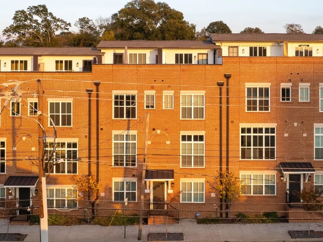 Furnished Rooftop And Breathtaking Skyline Views - Stylish Urban Haven - Atlanta, GA