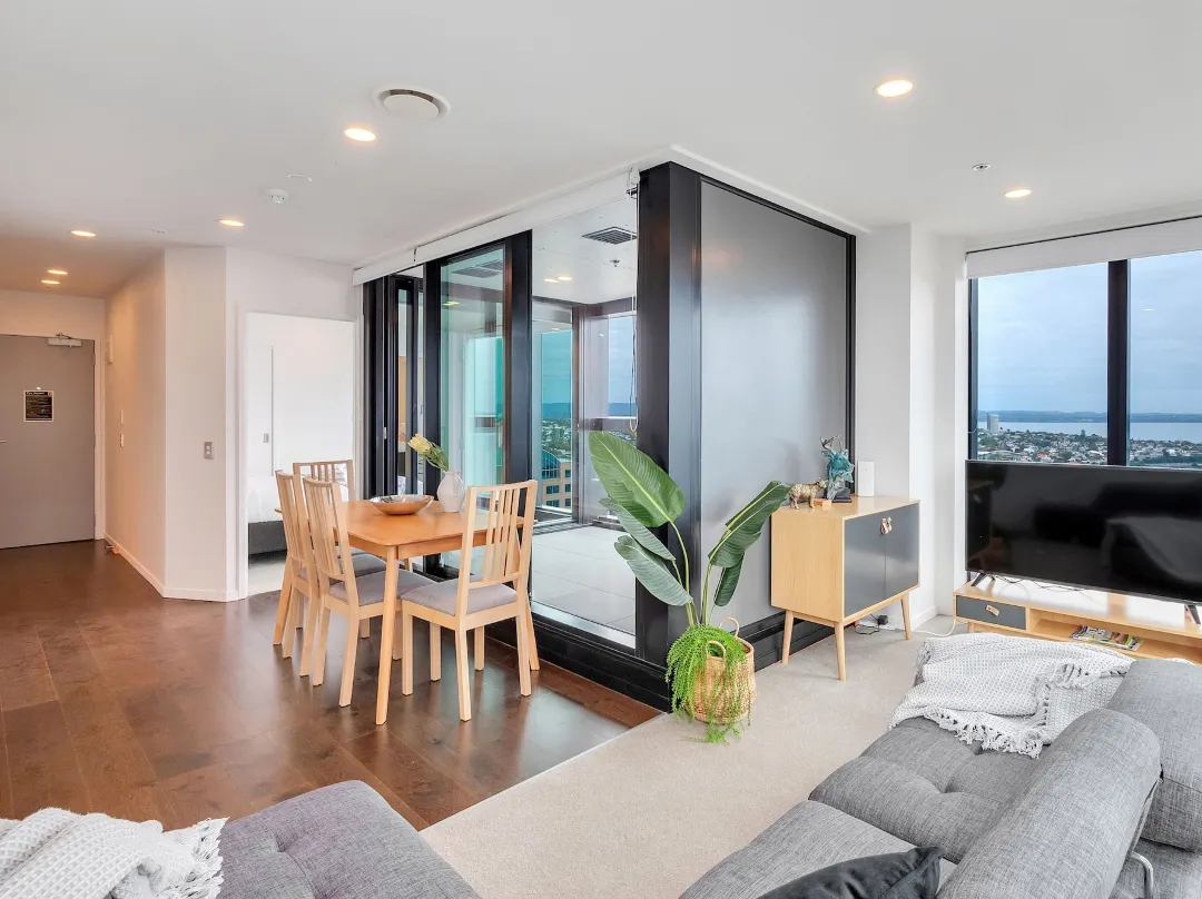 Amazing Harbour, Skytower & Rangitoto Views - Auckland
