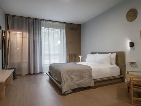 Stonebreaker Hotel - Fayetteville, AR