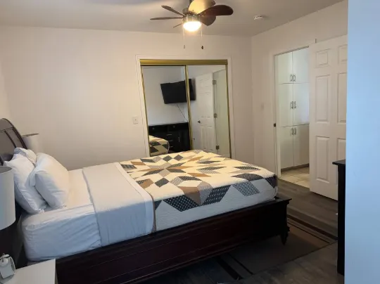 Charming Getaway With Full Kitchen And Cozy Ambiance - Delightful Retreat - St. Augustine, FL