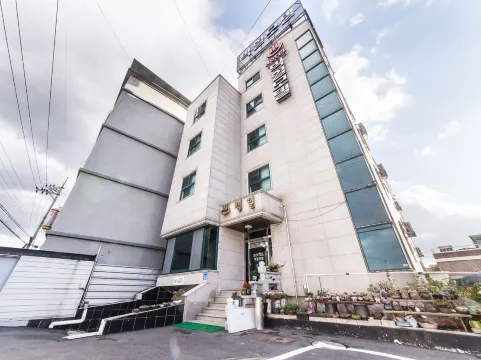 Chuncheon Big Hill Motel - 춘천시