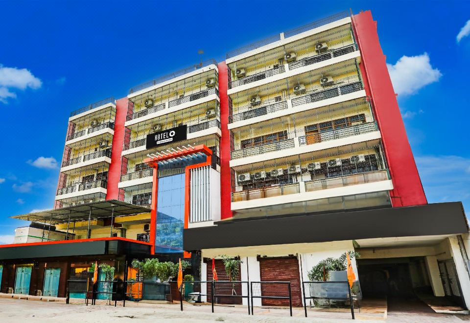 Super Hotel O Hyderabad Gate Iit Bhu Formerly Yug Residency: рейтинг 3 ...