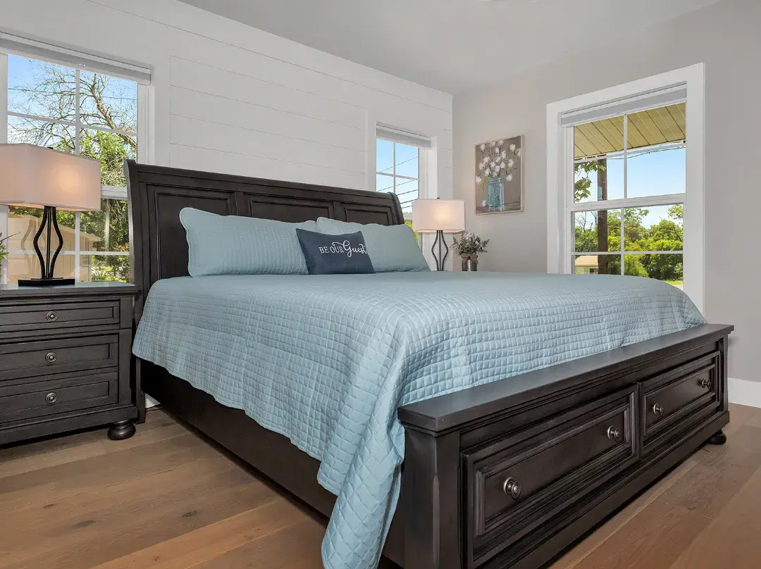 Full Kitchen, Hot Tub, Fireplace And Fire Pit - Charming Oasis - Fredericksburg, TX