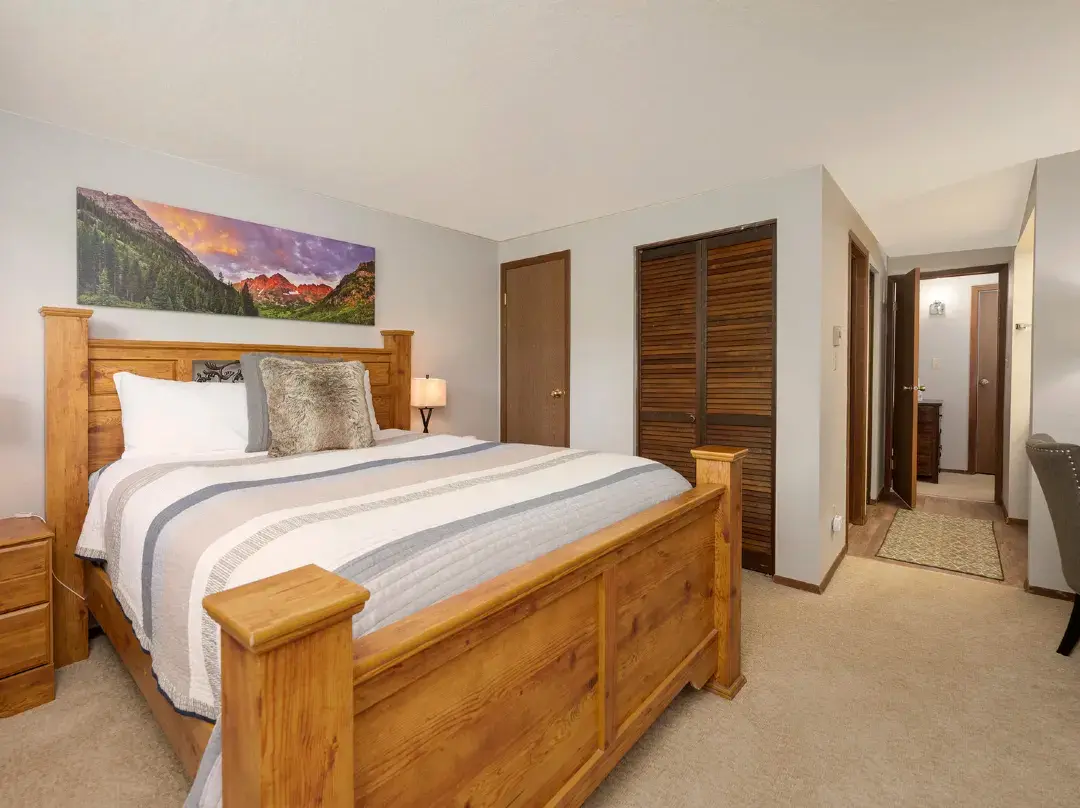 Scenic Forest Views And Cozy Fireplace - Charming Winter Getaway - Fraser, CO