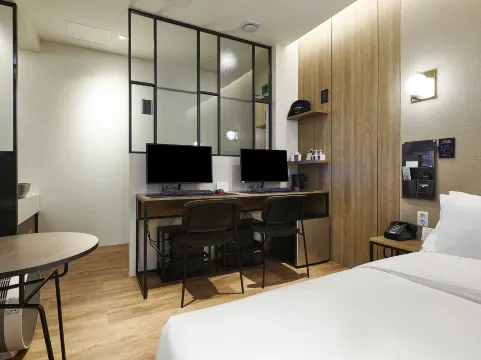 Namyangju Just Suite Hotel - Guri