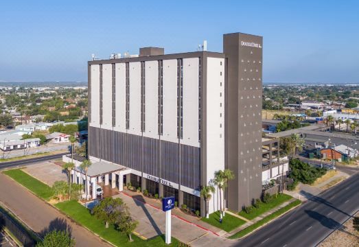 DoubleTree by Hilton Laredo, Laredo - 2025 Updated Prices, Deals ...