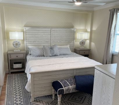 The Happy Place 4 blocks to the beach 2/2 large backyard!, Naples Park ...