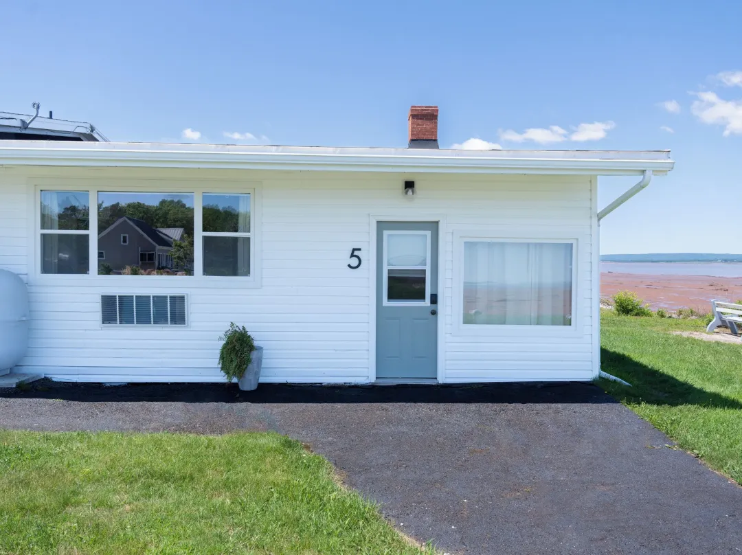 The Breeze Motel - Nova Scotia