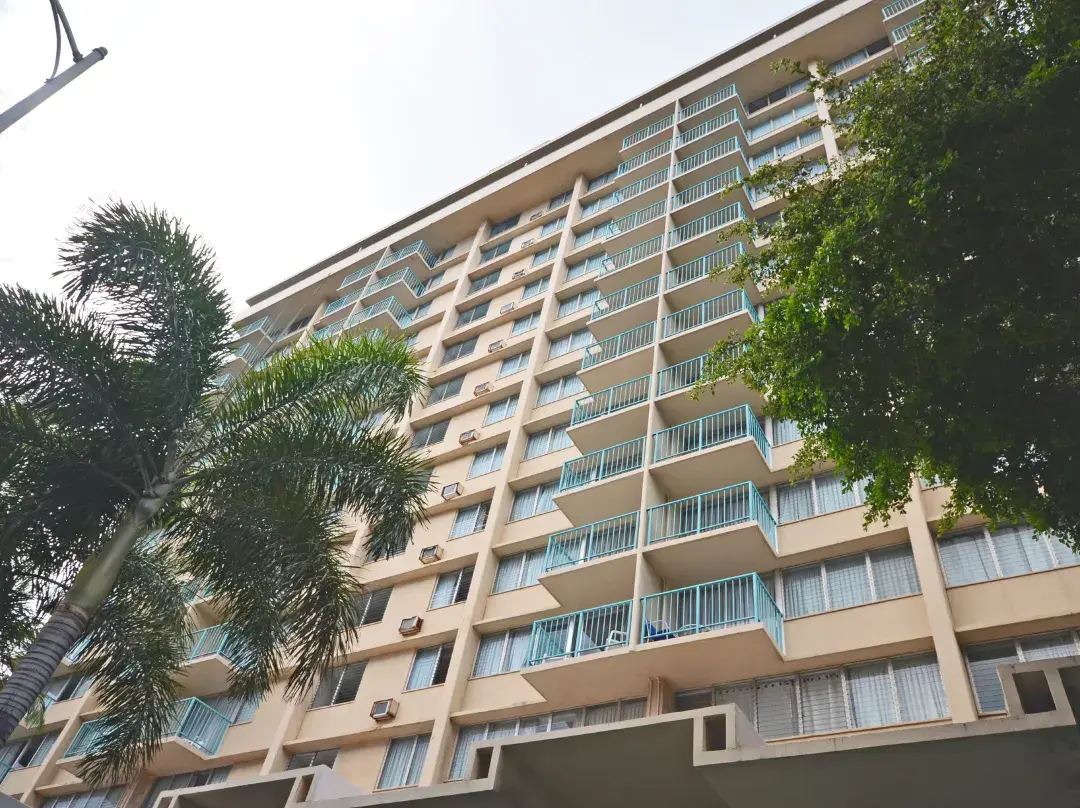 Private Balcony And Pool Access - Delightful Tropical Retreat - Honolulu, HI