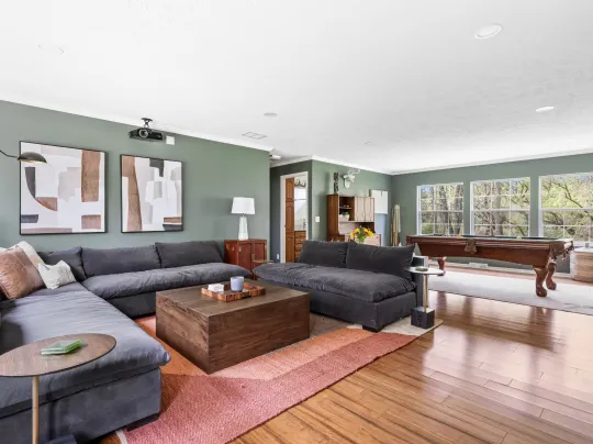 Stylish Outdoor Oasis With Hot Tub And Fire Pit - Gorgeous Retreat - Saugatuck, MI