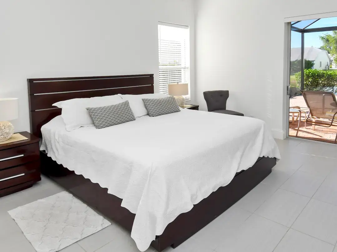 Altaira - Top Location, Lake View, Pool, Spa,4 Bed - Naples, FL