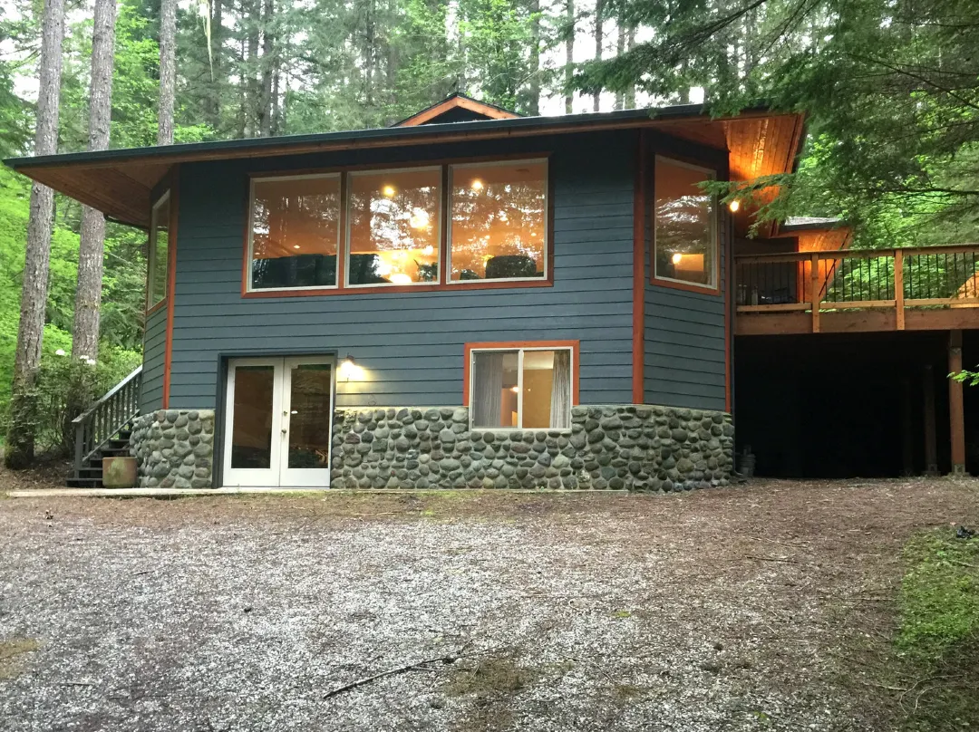 Snowline Cabin #29 - An Ultra Custom Family Vacation Home! - Glacier, WA