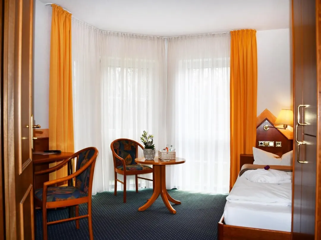 Hotel Schöne Aussicht - Giessen