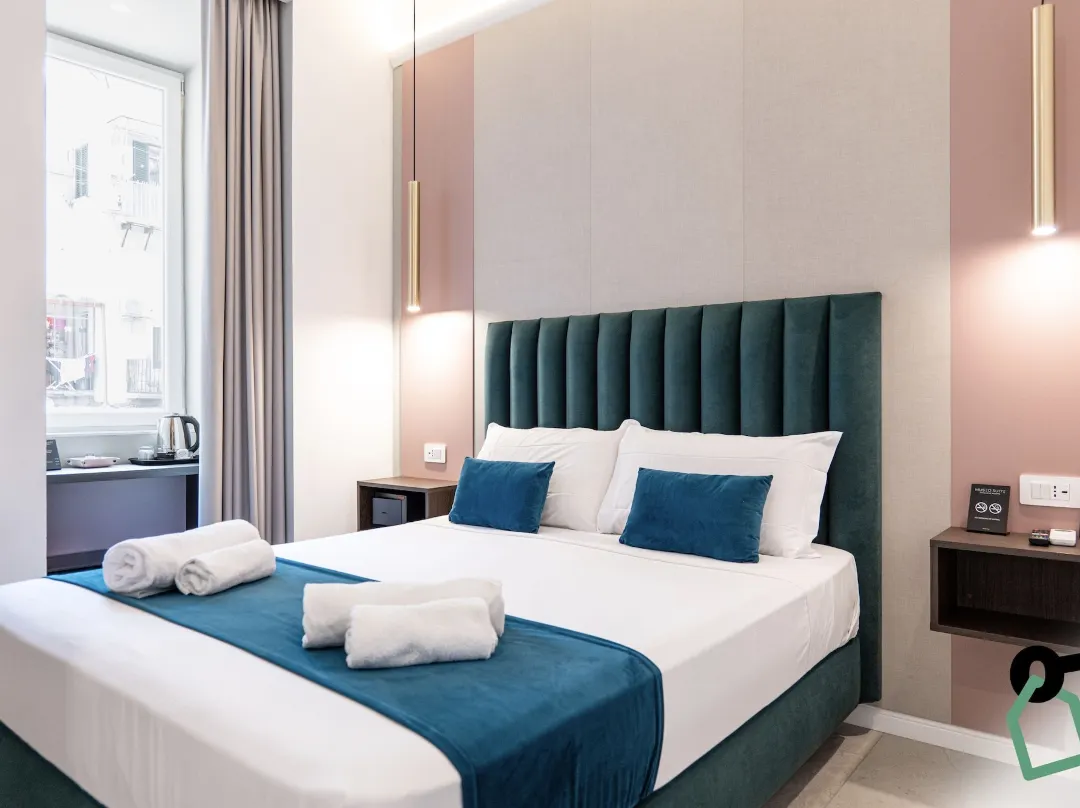 Hotiday Room Collection - Napoli Museo Suite - Naples