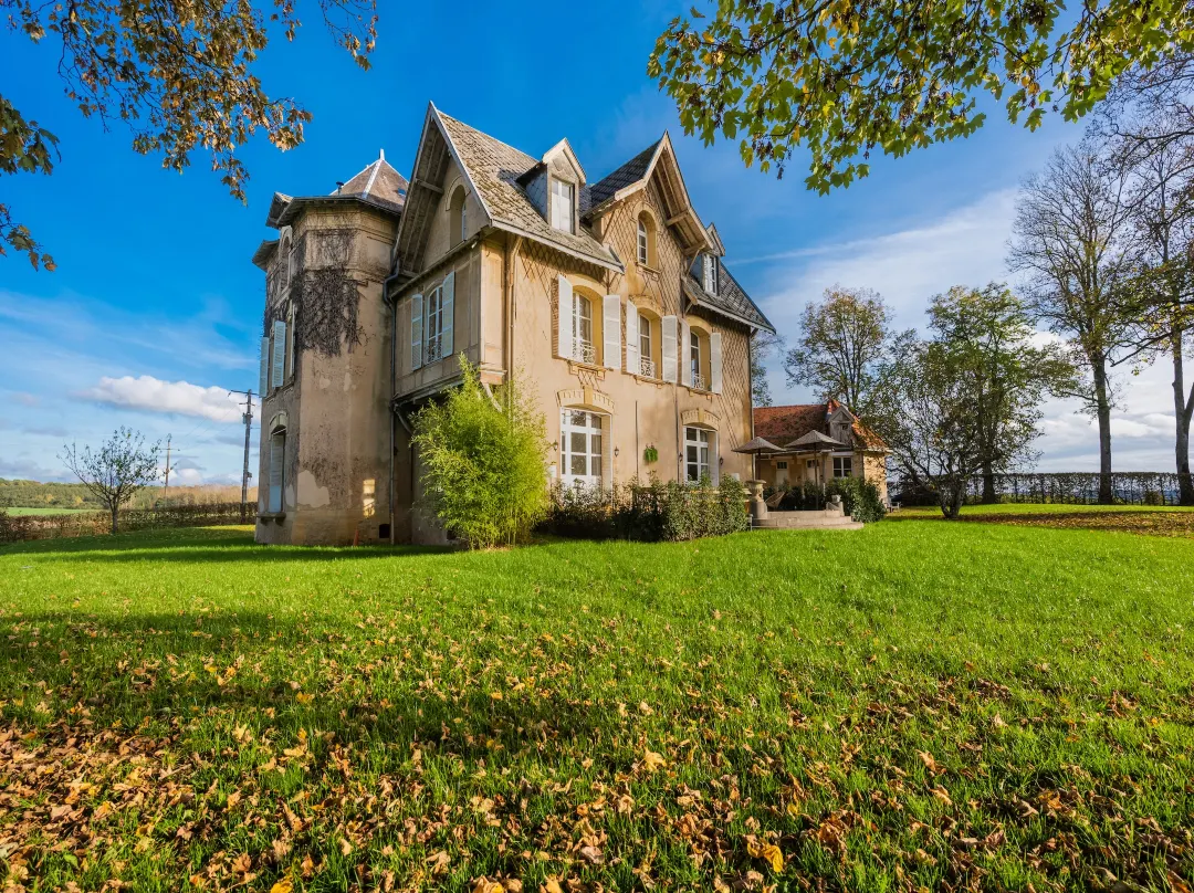 Holiday Home Adjoining A Château. - Ardennes