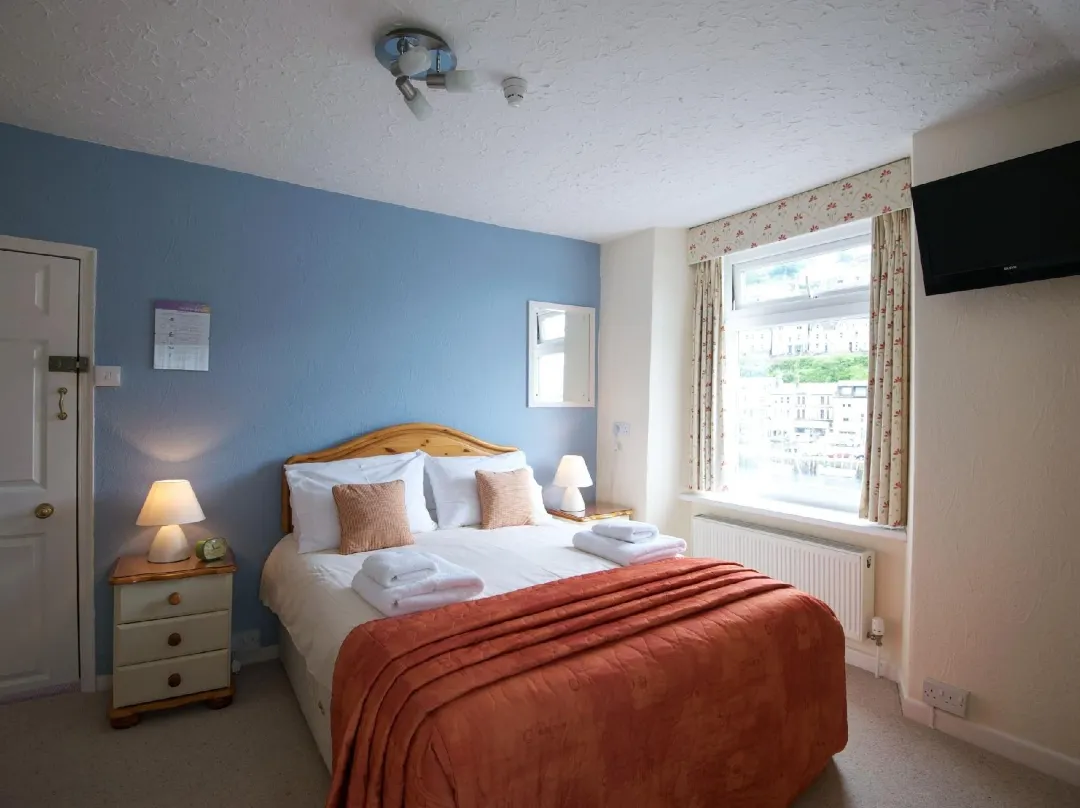 The Old Bridge House - Looe
