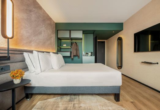 Novotel Valencia Lavant, Valencia - 2025 Latest Prices & Deals | Trip.com