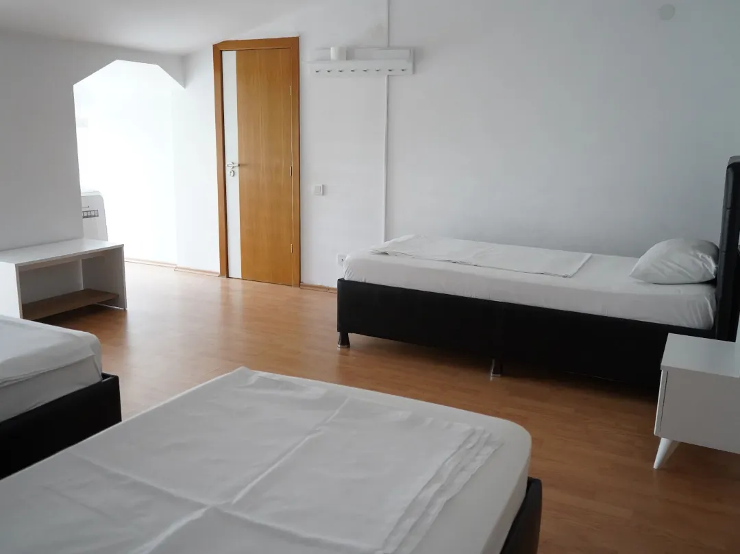 Hotel Green Garden - Bukareszt