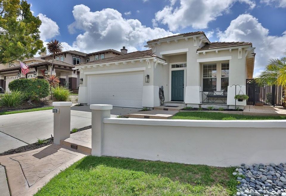 "Respite Retreat" A Fully Furnished Single Story 3-bedroom house in ...
