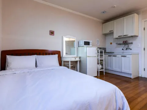 Jeju Palm Hills Pension - 濟州市