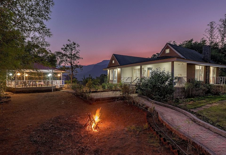 Serenity Chalet - A Lakeview Home,Tata Talav - Updated Prices & Hotel ...