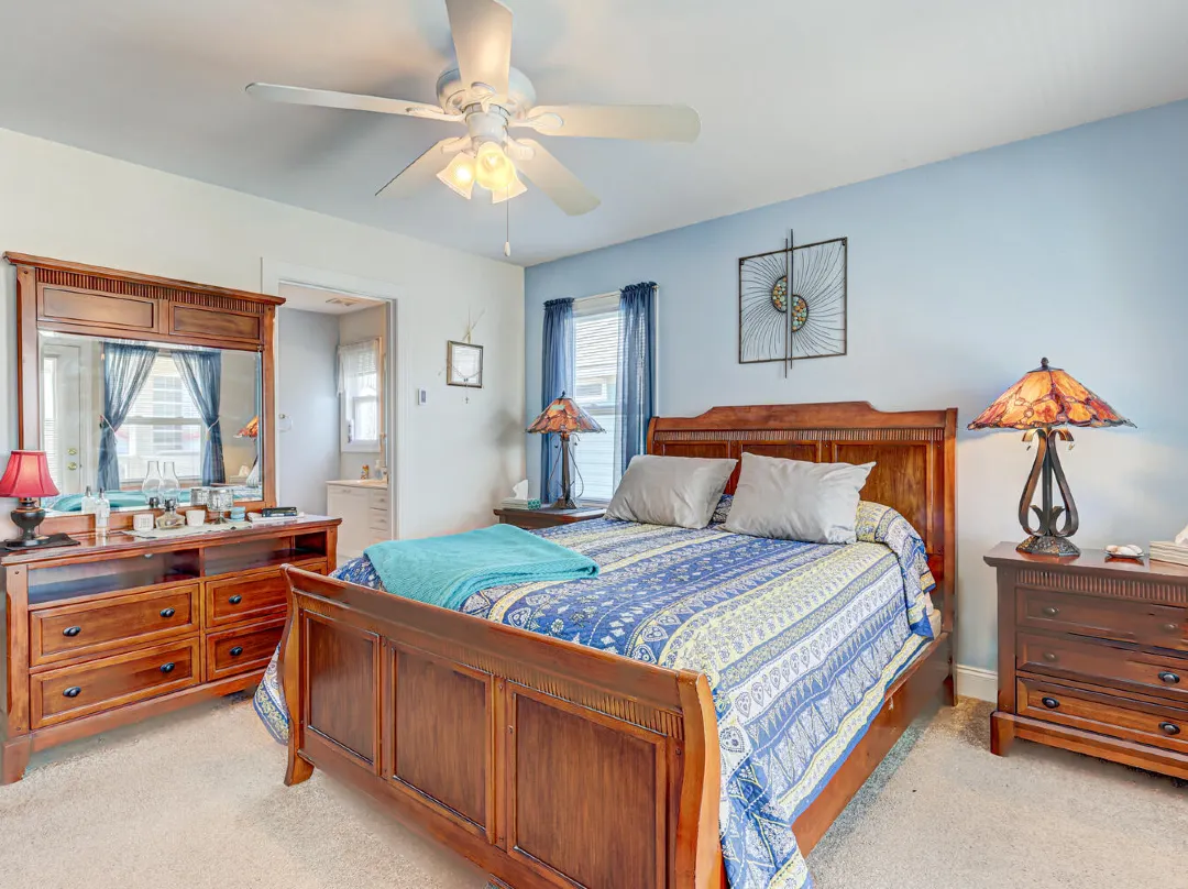 Oceanview Decks And Outdoor Shower - Inviting Coastal Escape - Carolina Beach