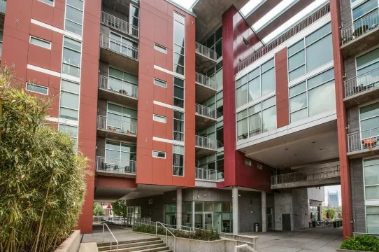 Cozy Balcony And Rooftop View With In Unit Laundry - Stylish Haven - Nashville, TN