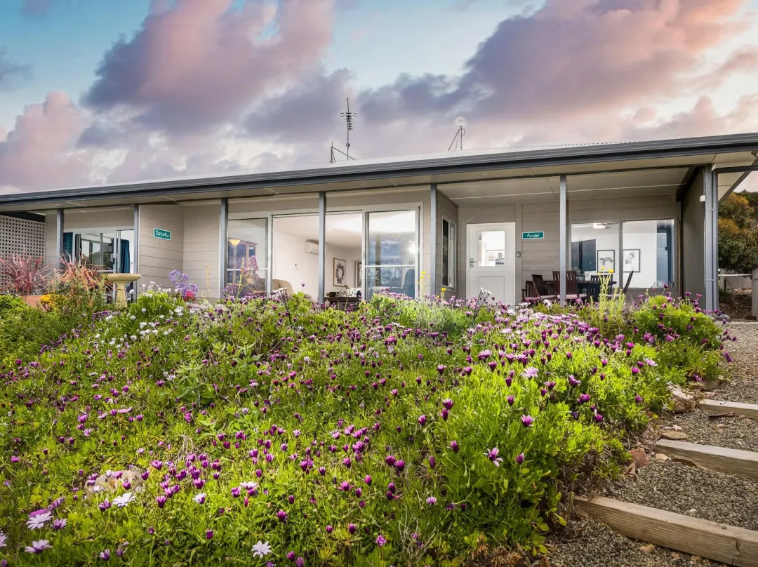 Emu Bay Holiday Homes - Kangaroo Island