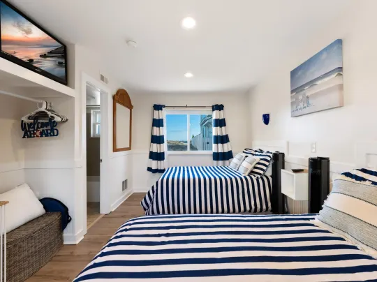 Steps To Beach And Pool Access - Charming Coastal Retreat - Stone Harbor, NJ