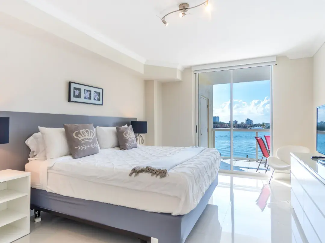 Golden Bay 406 - Sunny Isles Beach