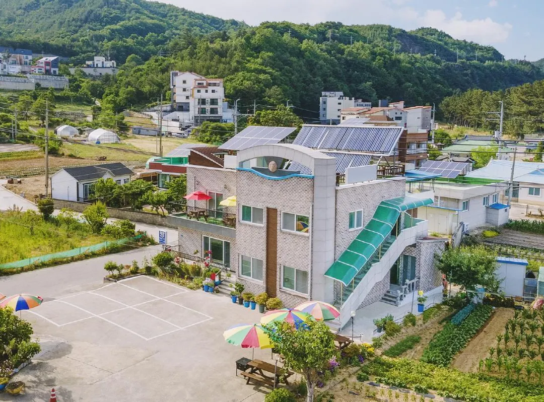 Samcheok Badayeohaengpension - Samcheok