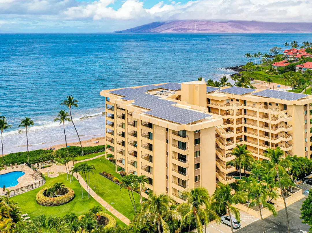 Spacious Kitchen And Stunning Ocean Views - Elegant Top-floor Sanctuary - Maui, HI