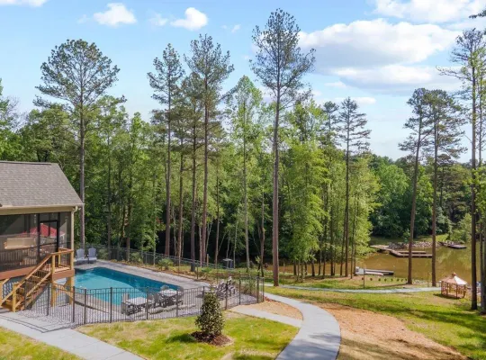 Luxury Amenities And Private Dock - Stunning Lake Norman Retreat - Lake Norman, NC