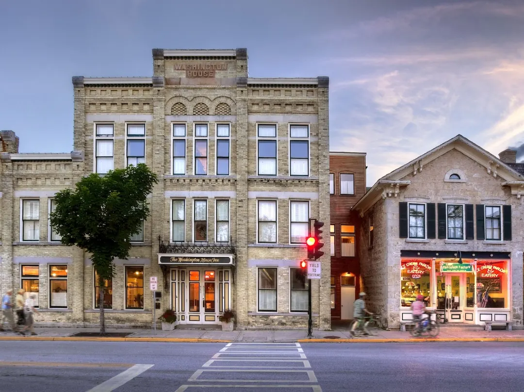 Washington House Inn - Port Washington, WI